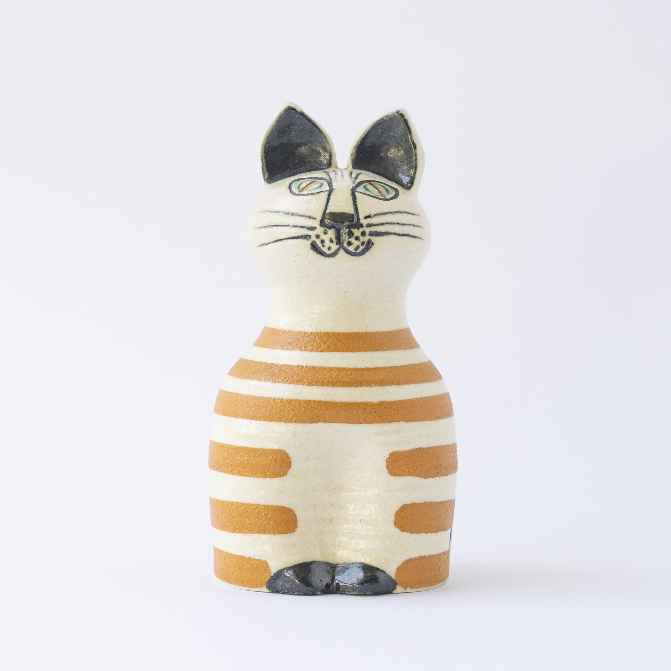 Trapp cat
